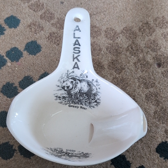 Art | Alaska Grizzly Bear Spoon Rest | Poshmark